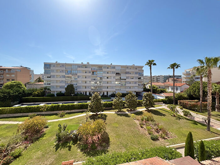 Cannes, Pointe Croisette : Appartement 3 pièces à vendre