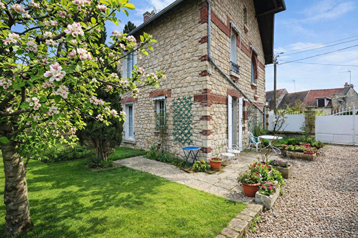 Maison à vendre - Senlis - 5 pièces - 3 chambres