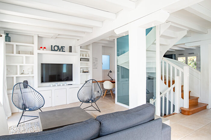 Maison à vendre - Saint-Jean-de-Luz, Centre-ville - 6 pièces - 5 chambres