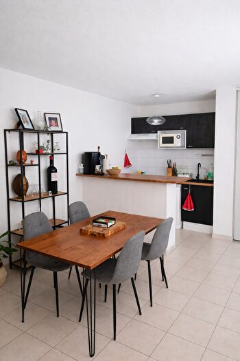 Appartement à vendre - Lézignan-Corbières - 2 pièces - 1 chambre