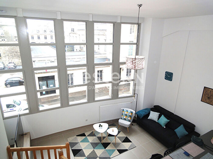 Appartement à louer - Reims, Centre-ville - 3 pièces - 2 chambres