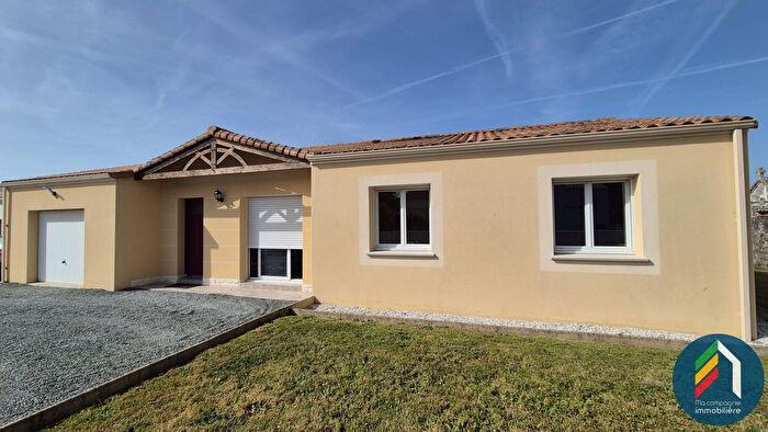 Maison 5 pièces à Réaumur, à vendre