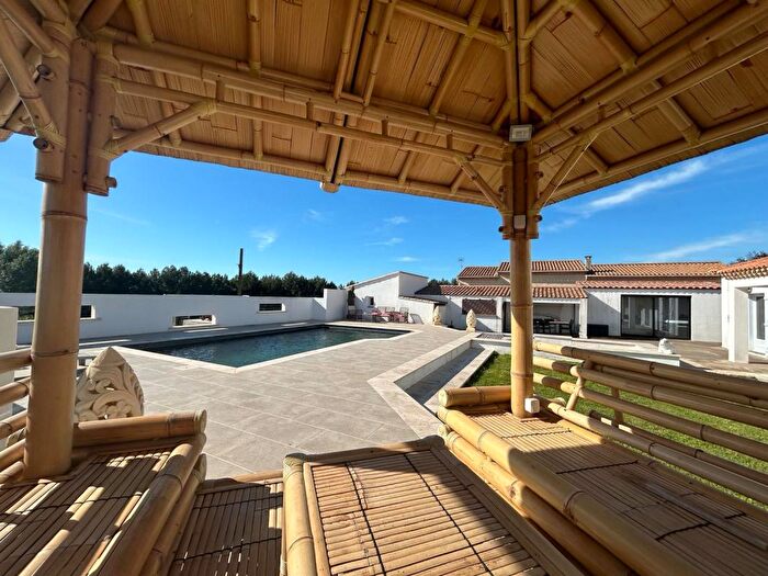 Maisons à vendre et appartements à louer - 1