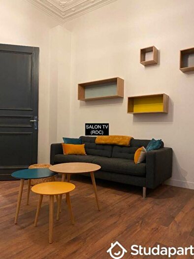 Appartement à louer - Sainte Elisabeth, Roubaix - 1 pièce - 7 chambres