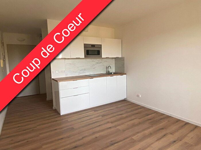 Appartement à louer - Capouchiné, Nîmes - 1 pièce