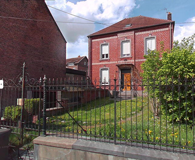 Maison 10 pièces à Jeumont, à vendre