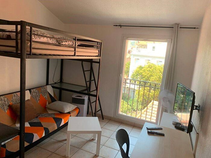Appartement 1 pièce à Cathedrale, Toulon, à louer