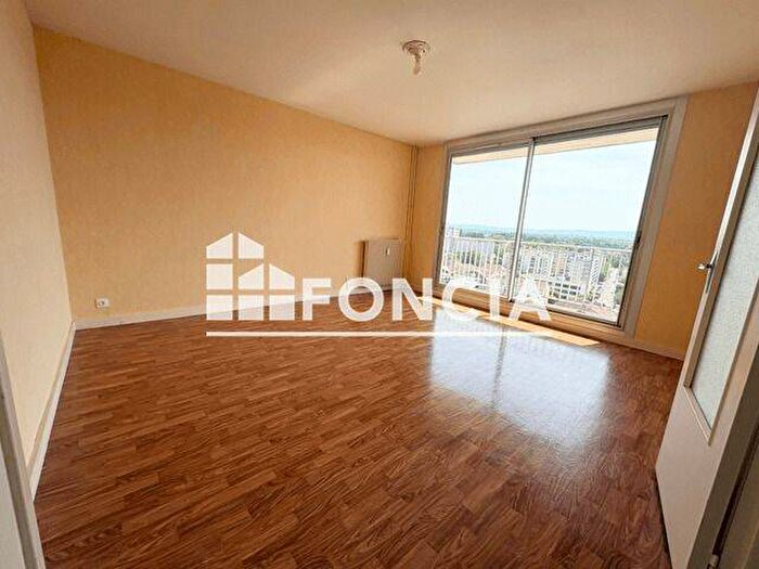 Grande Reyssouze-Grand Challes, Bourg-en-Bresse : Appartement 3 pièces à louer