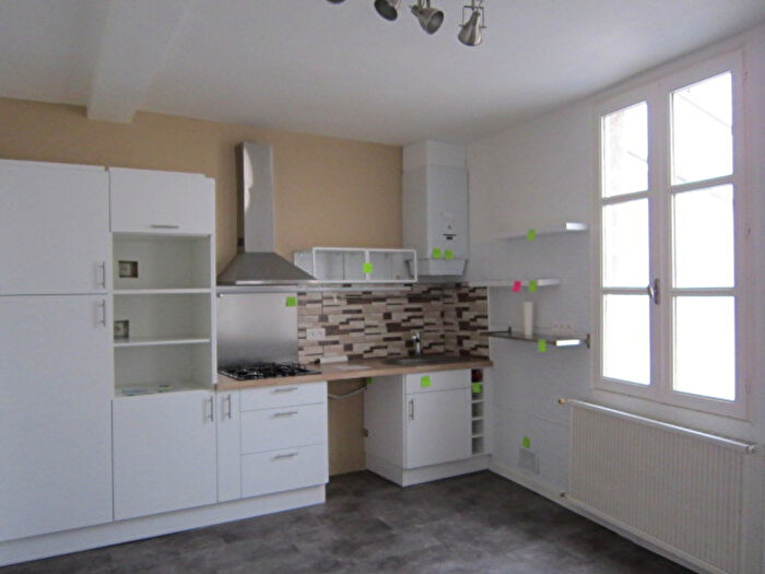 Fontenay-le-Comte, Commerce, Marchoux : Appartement 4 pièces à louer