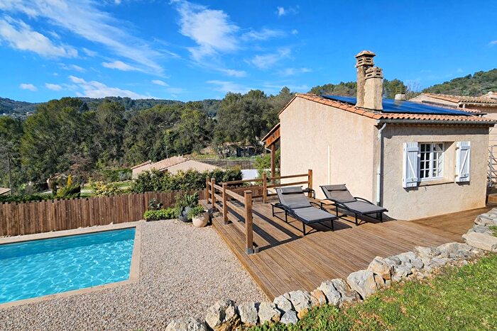 Maison à vendre - Callas - 6 pièces - 3 chambres