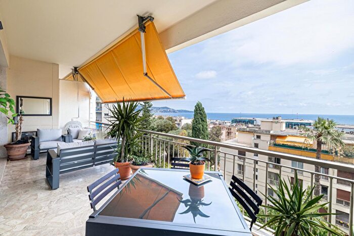 Appartement à vendre - Nice, Madeleine - 3 pièces - 2 chambres