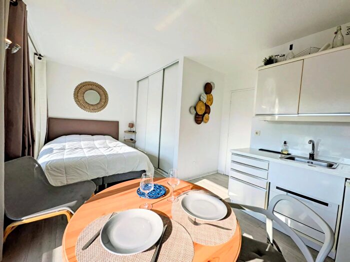 Appartement 1 pièce à louer à Cannes, Carnot
