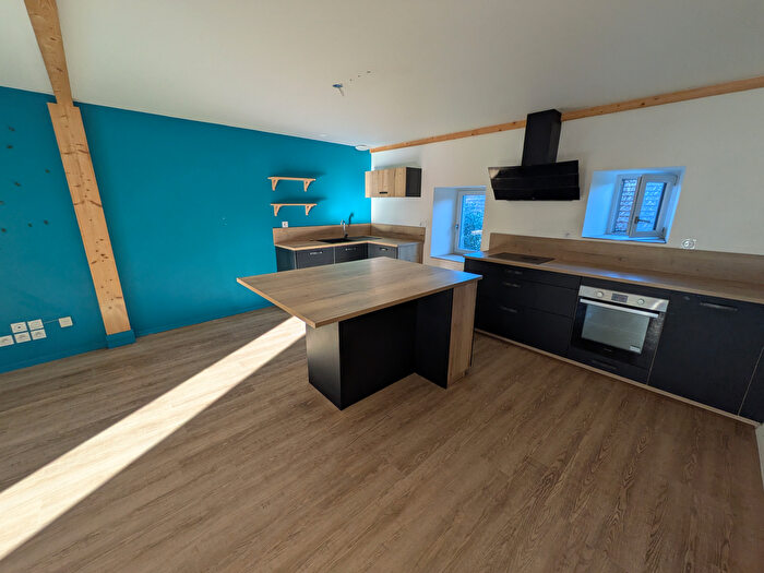 Maison à vendre - Aydat - 5 pièces - 3 chambres
