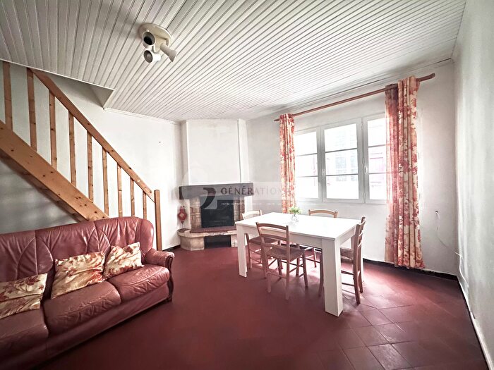 Maison à vendre - Beaucaire, Centre-ville - 4 pièces - 2 chambres