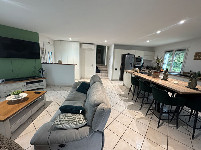 Maison à vendre - Verneuil-sur-Vienne - 5 pièces - 4 chambres