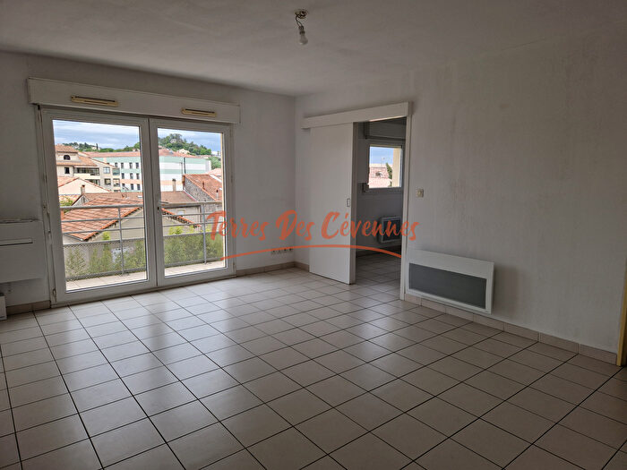 Appartement à vendre - Alès, Centre-ville - 2 pièces - 1 chambre