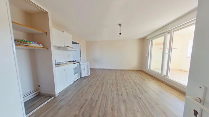 Appartement à louer - Buxerolles - 2 pièces - 1 chambre