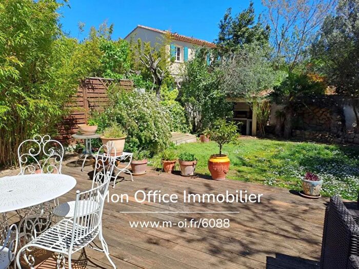 Maison à vendre - Pélissanne - 5 pièces - 3 chambres