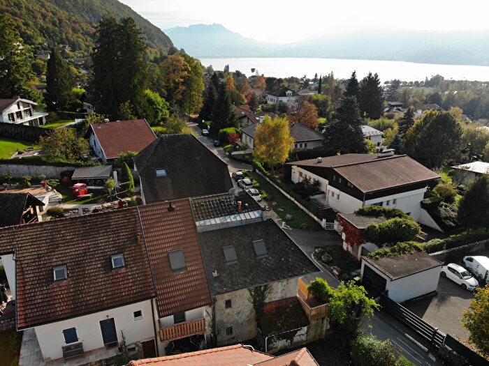 Maison à vendre - Annecy-le-Vieux, Annecy-le-Vieux Est - 4 pièces - 2 chambres