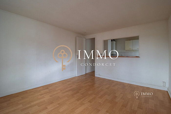 Appartement 2 pièces à vendre à Bourg-la-Reine, République