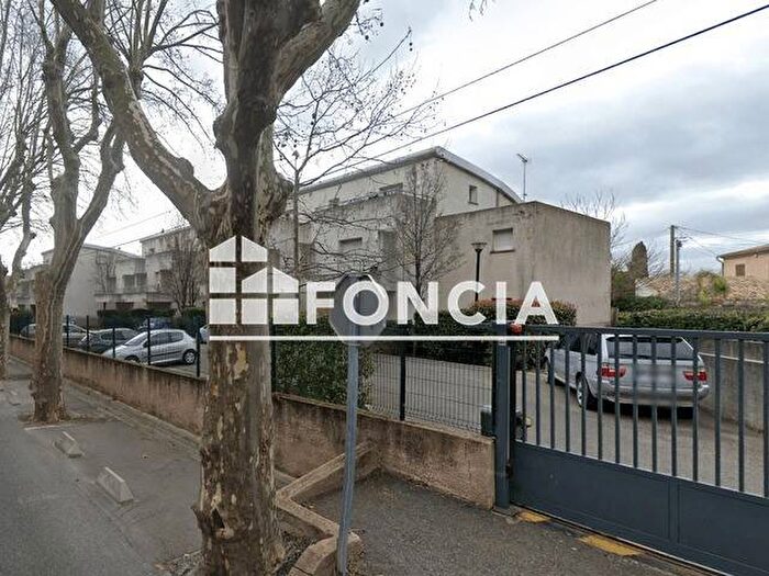 Appartement à louer - Hôpital, Nîmes - 1 pièce