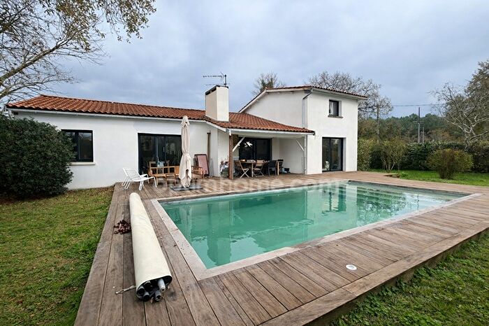 Maison à vendre - Saucats - 5 pièces - 3 chambres