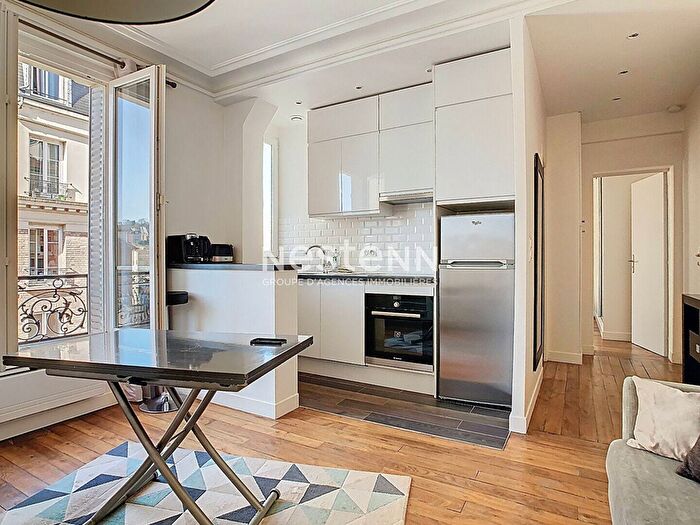 Appartement à louer - Chemins des Vignes, Issy-les-Moulineaux - 2 pièces - 1 chambre