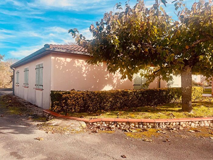 Maison à vendre - Saint-Julien-du-Puy - 6 pièces - 3 chambres