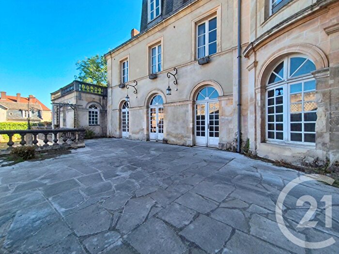 Argentan, Est : Maison 11 pièces à vendre