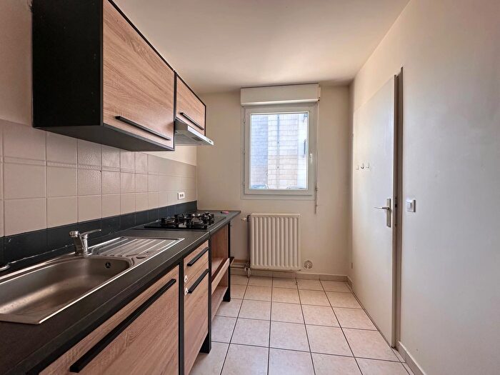 Appartement à louer - Tournan-en-Brie - 2 pièces - 1 chambre