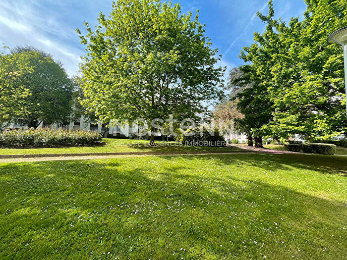 Chilly-Mazarin, Centre-ville : Appartement 2 pièces à vendre
