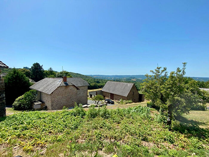 Maison à vendre - Palazinges - 6 pièces - 4 chambres