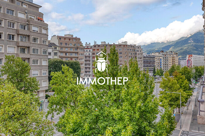 Appartement à vendre - Grenoble, Championnet - 4 pièces - 2 chambres
