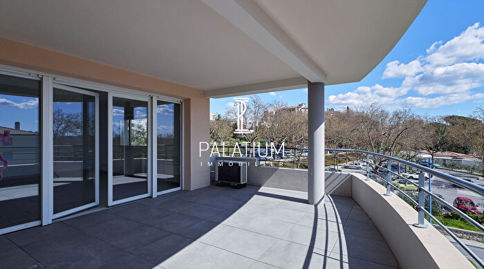 Appartement à vendre - Manosque - 4 pièces - 3 chambres