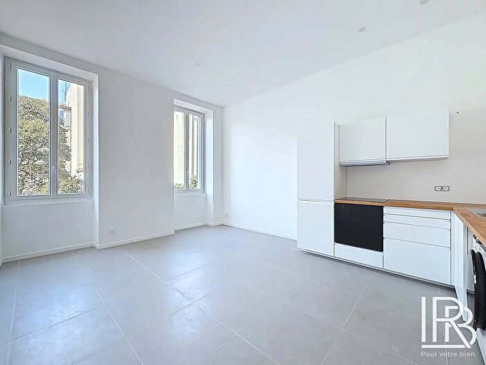 Appartement à louer - Lodi, Marseille ème arrondissement - 2 pièces - 1 chambre