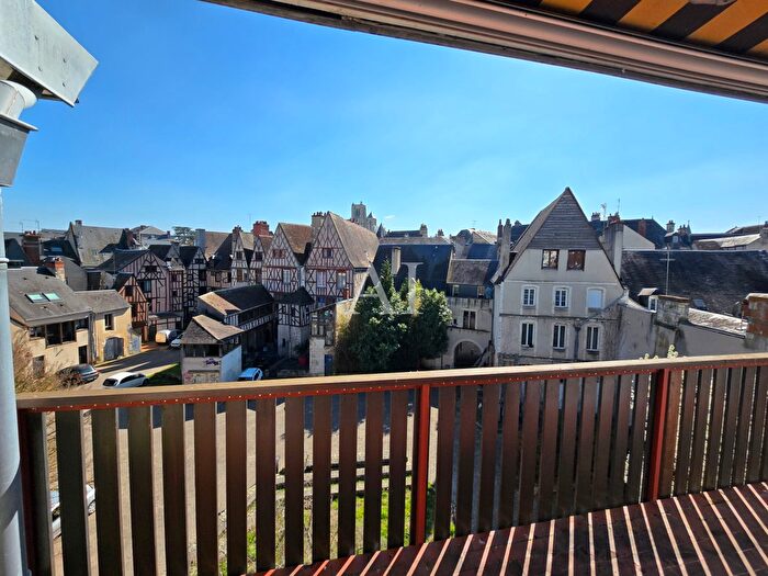 Appartement à vendre - Bourges - 6 pièces - 5 chambres