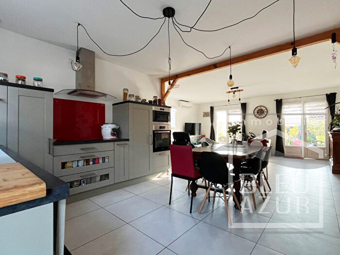 Maison à vendre - Les Magnils-Reigniers - 5 pièces - 2 chambres