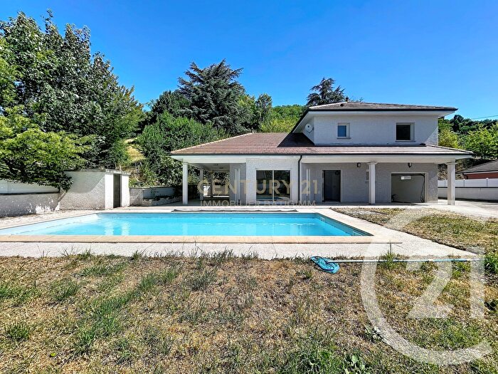 Maison 4 pièces à Saint-Clair-de-la-Tour, à vendre