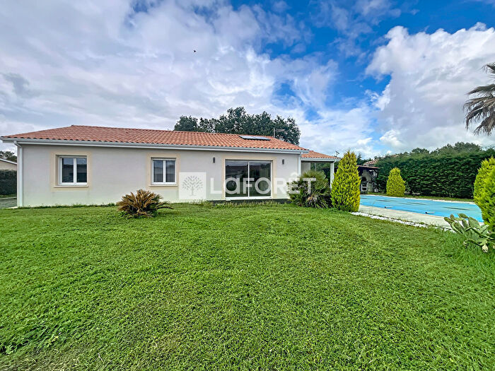 Maison 4 pièces à vendre - Cartelègue