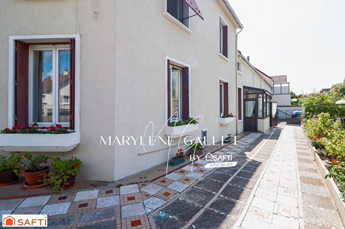 Maison à vendre - Achères, Centre-ville, Cité de la Barricade - 5 pièces - 3 chambres