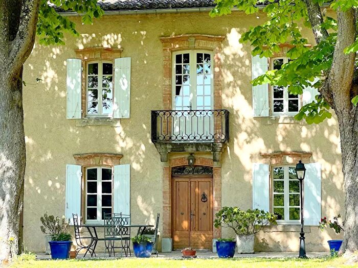Maison 15 pièces à vendre - Saint-Martin-le-Vieil