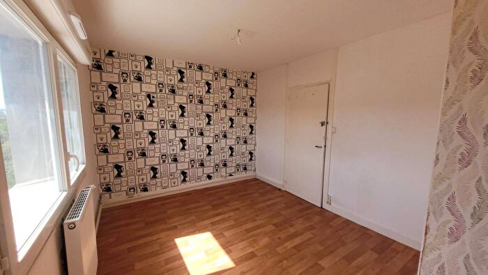 Appartement 5 pièces à louer - Cité Bretonnie-Chatelet-Favieres-Conches, Montluçon