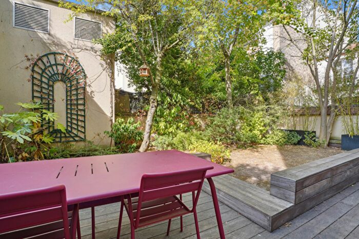 Asnières-sur-Seine, Centre-ville : Appartement 4 pièces à vendre