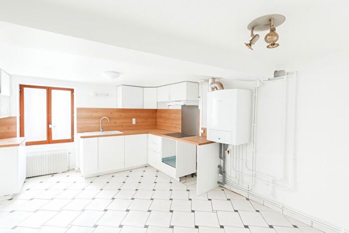 Maison à vendre - Ecquevilly - 4 pièces - 3 chambres