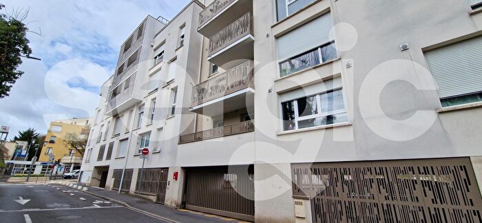 Appartement à louer - Saint-Ouen-lAumône, Centre-ville, Prairie - 1 pièce