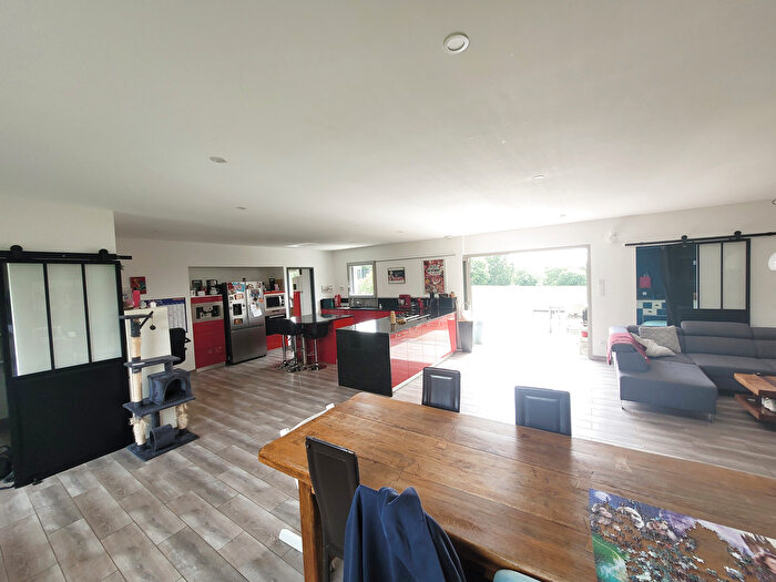 Maison à vendre - Montpouillan - 5 pièces - 4 chambres