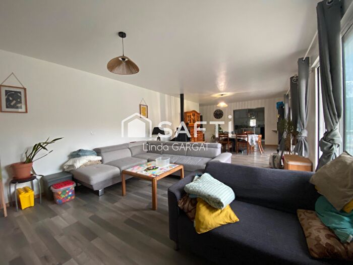 Maison à vendre - La Sauvetat-du-Dropt - 5 pièces - 4 chambres