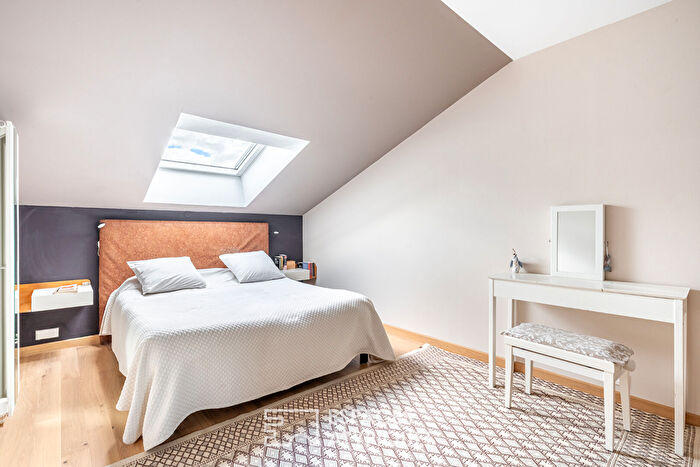 Appartement 5 pièces à Neuville-sur-Saône, à vendre