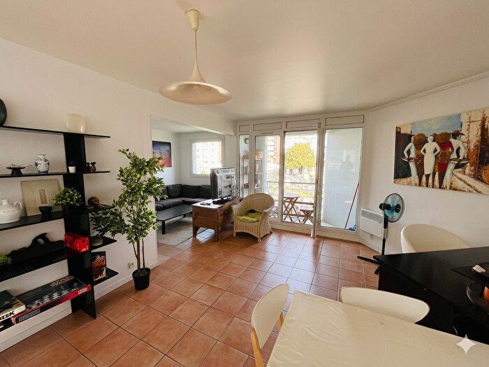 Saint-Ouen, Centre-ville - Appartement 4 pièces à vendre