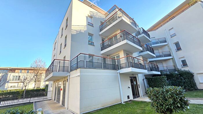 Appartement à vendre - Mantes-la-Jolie, Centre-ville - 2 pièces - 1 chambre